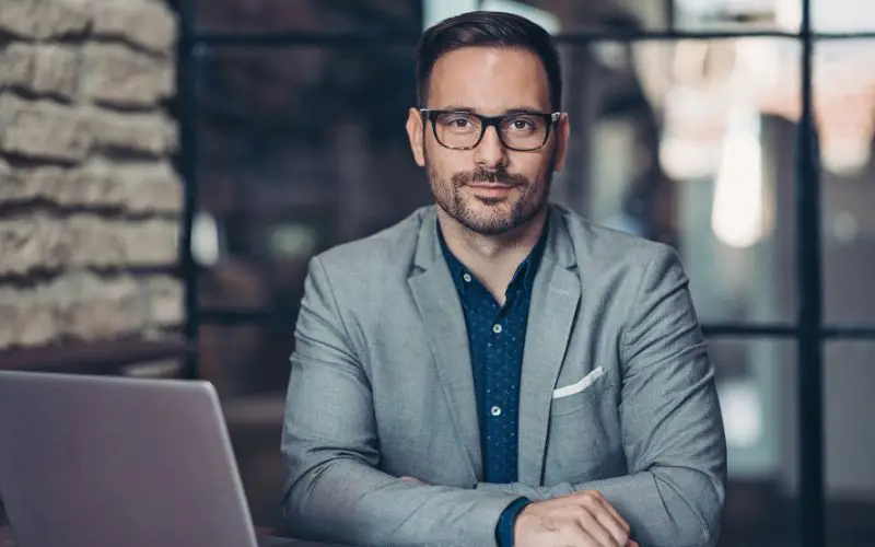 15 Successful Non-Technical Entrepreneurs - thekeyfact